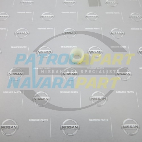 Genuine Nissan Navara D22 D40 R51 Small Shifter Bush